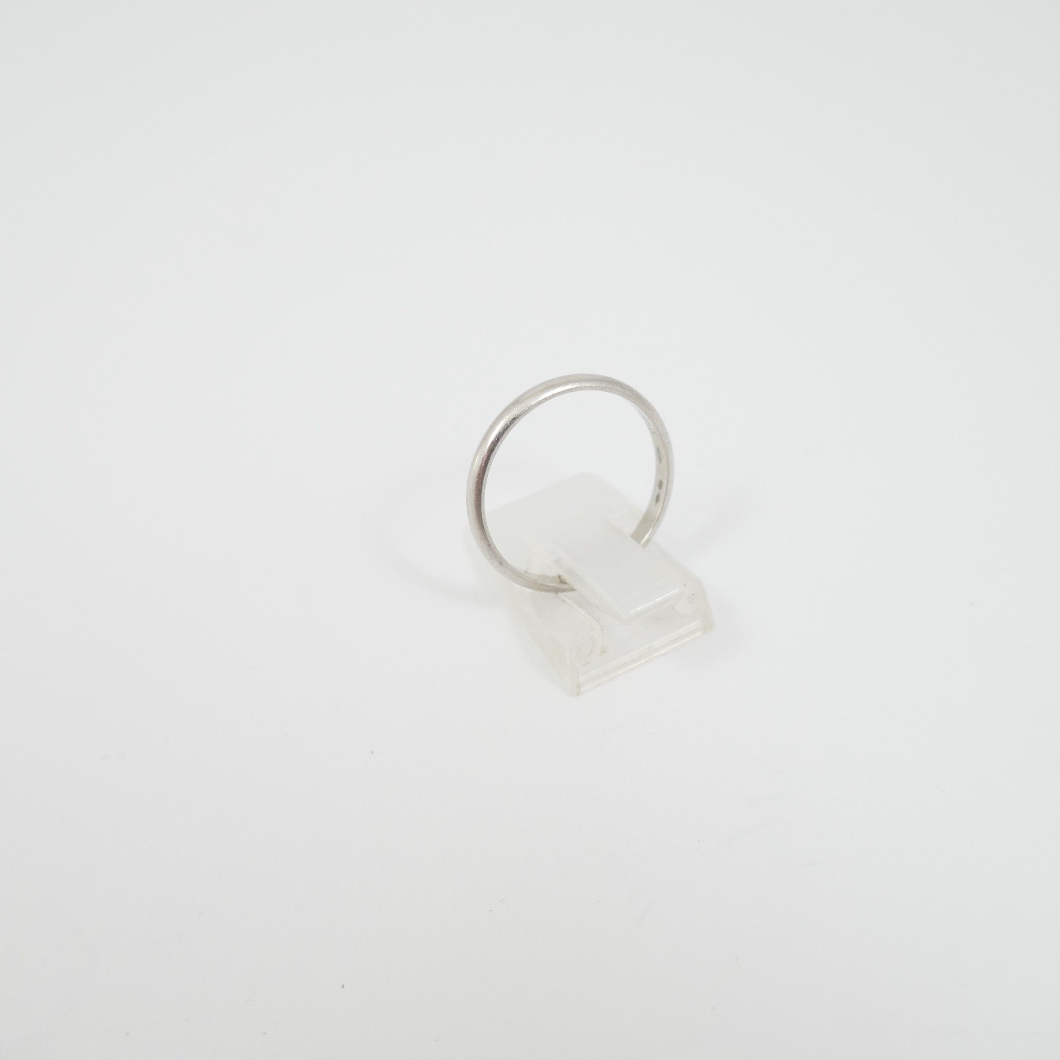 CARTIER. Alliance en platine 950 mil. Signée et nu | Bijoux | Ventes ...